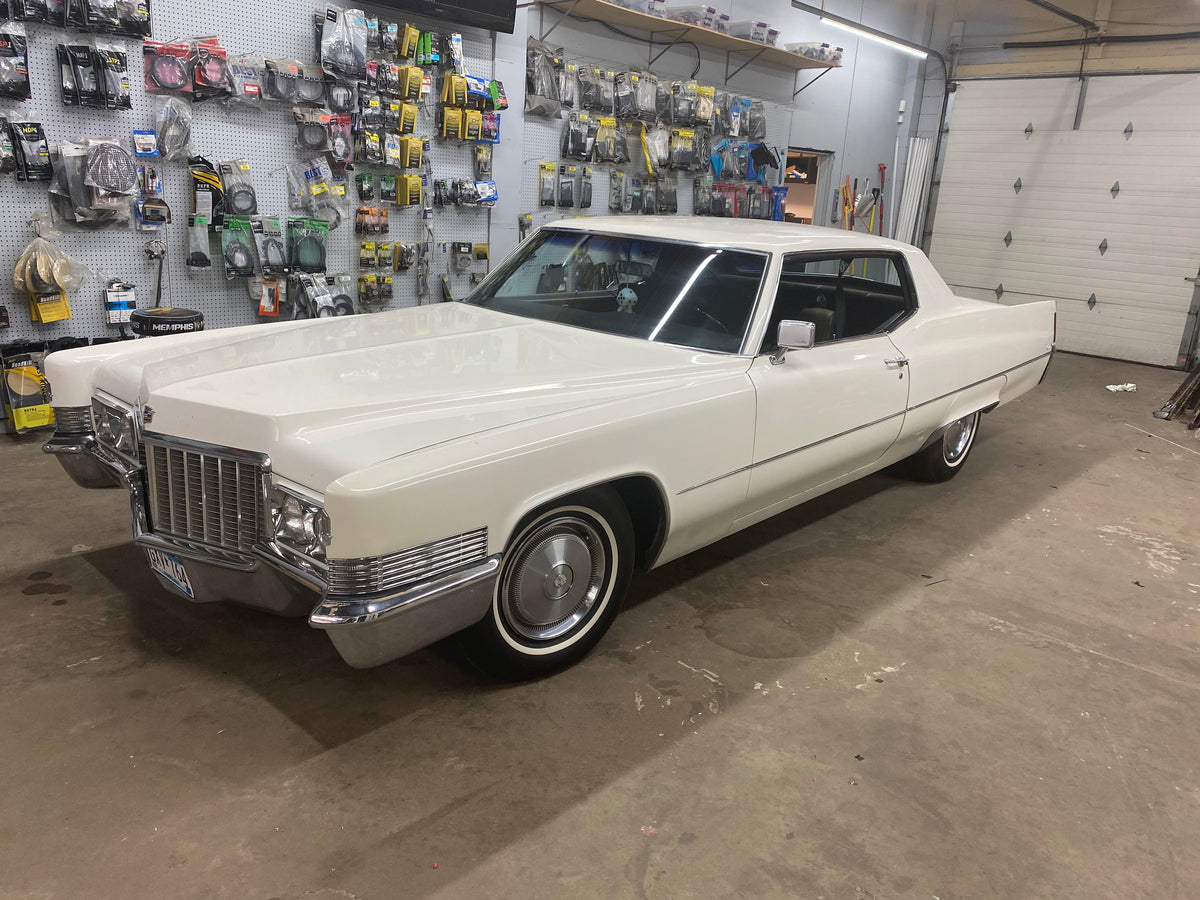 Classic Cadillac Calais custom center console – Twin Cities Auto Spot